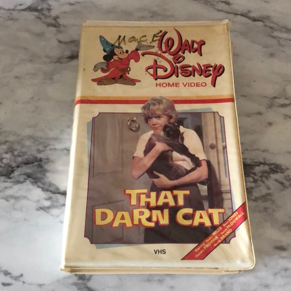 Disney | Toys | Walt Disney Home Video That Darn Cat Vhs | Poshmark